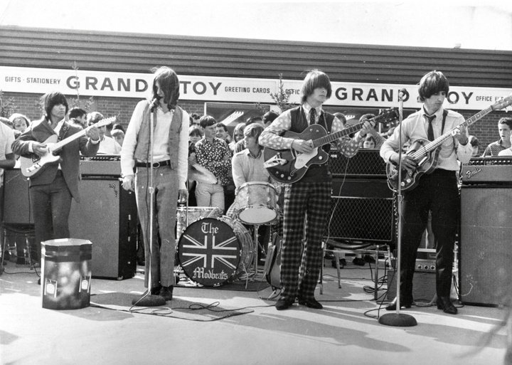 A Tribute To One of Niagara’s Best Known 1960s Rockers – Fraser Loveman ...